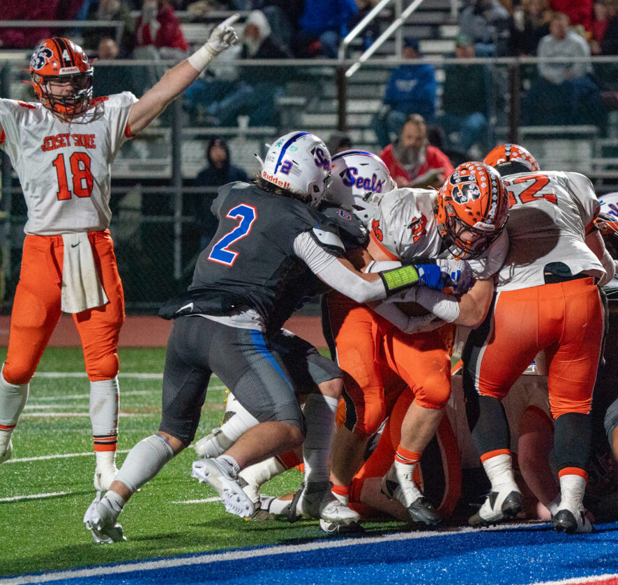 Selinsgrove defeats Jersey Shore to grab D4 AAAA football title | News ...